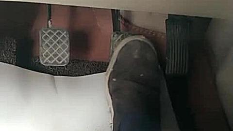 汽车手动档下坡的时候一定不要这样做