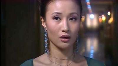 美女接到老总电话,慌忙坐电梯下楼,电梯门一开却看到可怕一幕