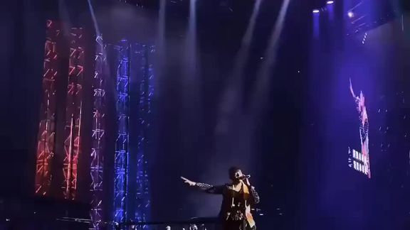 周杰伦2019嘉年华世界巡回演唱会上海首站一简单爱