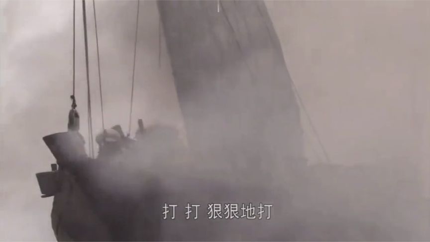 韩先楚登陆海南岛的木船被薛岳军舰击沉,战士溺水牺牲不降!
