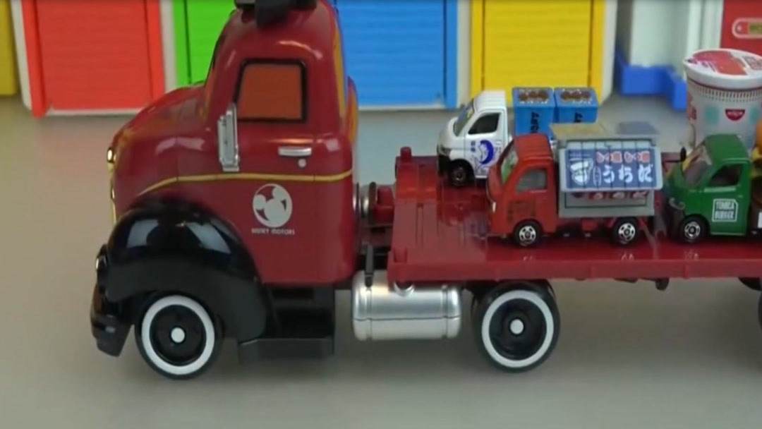 趣味动画玩具,变形金刚 汽车人玩具视频