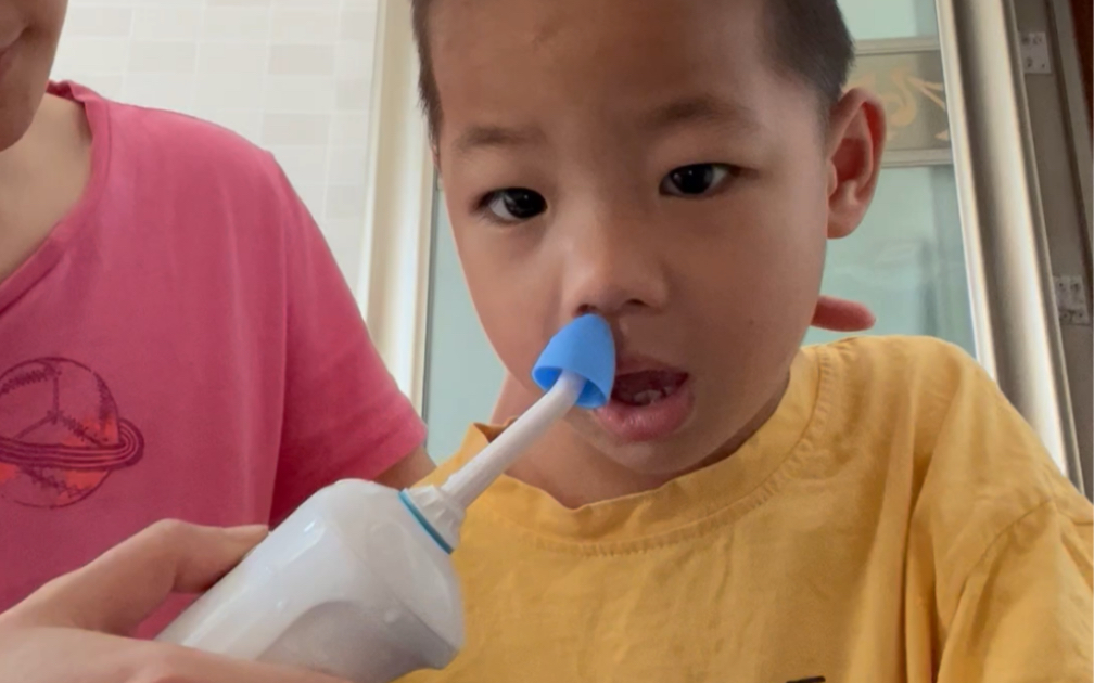 电动洗鼻器洗鼻子