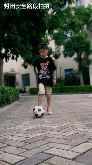 暑假活动丰富,小朋友一定要注意安全,保护自己!亲子