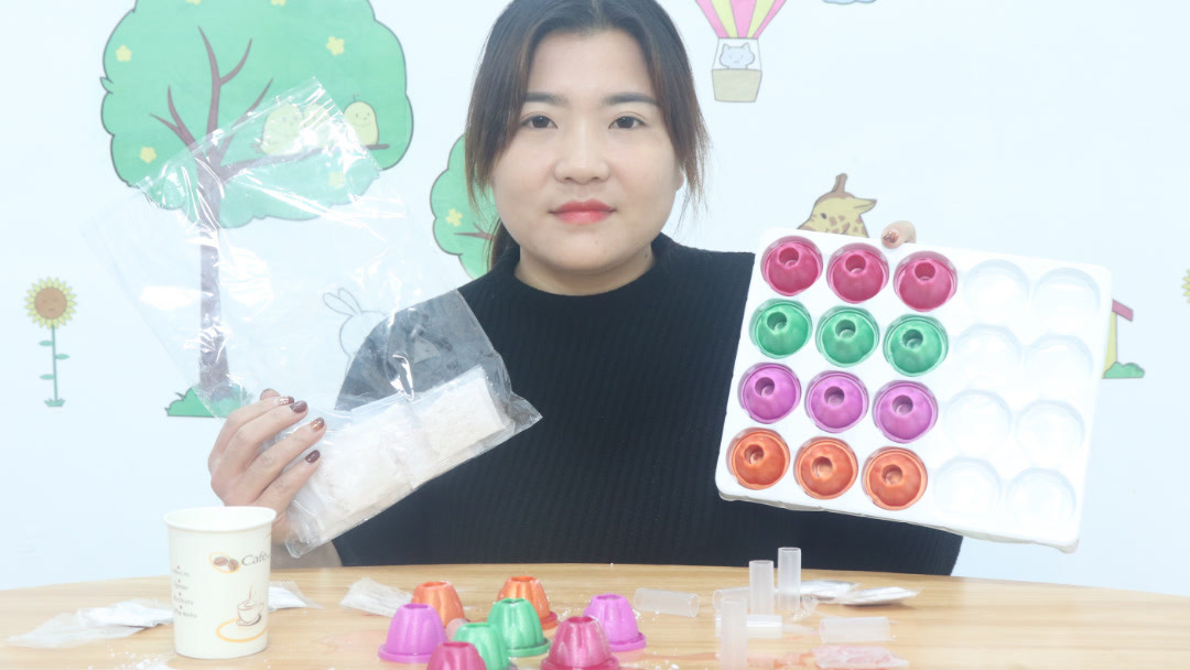 模拟‘火山喷发’趣味小实验,虽然味道很难闻,但过程超好玩