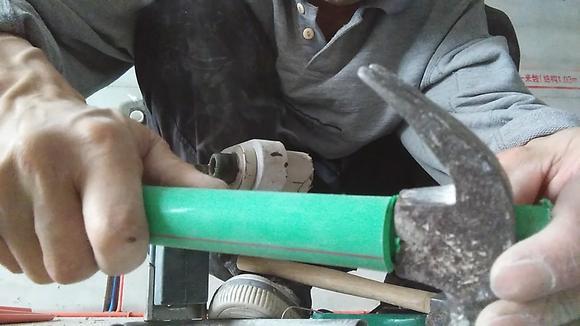 PPR管做锤子把4分管穿锤孔6分管锤接把子