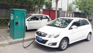 电动汽车为啥不能买?这个视频告诉你真相,看完后你还会买吗?