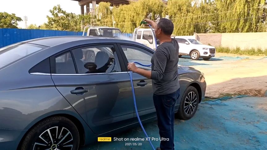 荣威全新i5自动钻石版因为明天要去上牌,被迫第二次洗澡