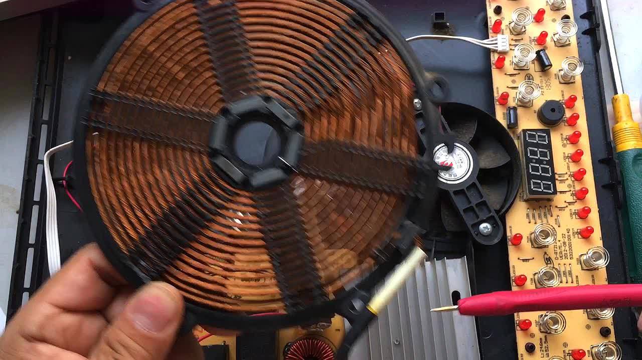 电磁炉烧IGBT功率管用这个方法就能知道修没修好,避免再烧功率管