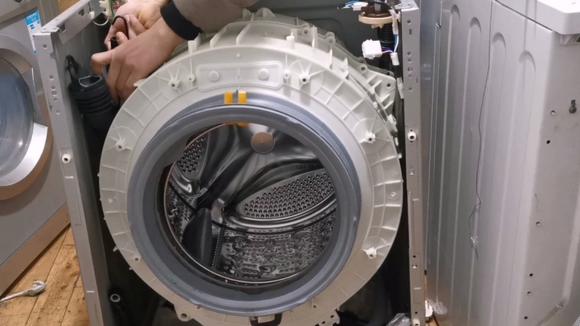 3分钟教会大家如何拆解洗衣机内筒,清洗居家男人必看,真的不错