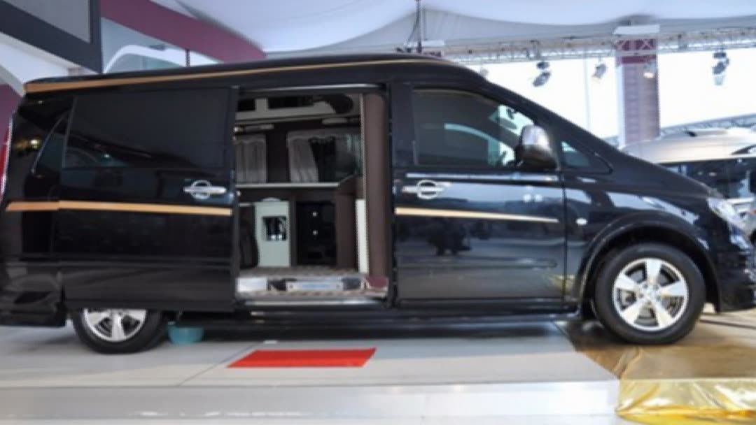 五菱这下豪华了!造出6米房车,能吃能住,售价只要15.8万!