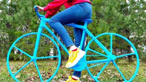 3D打印笔有多牛,老外打造一辆模型自行车,远远看上去很逼真!