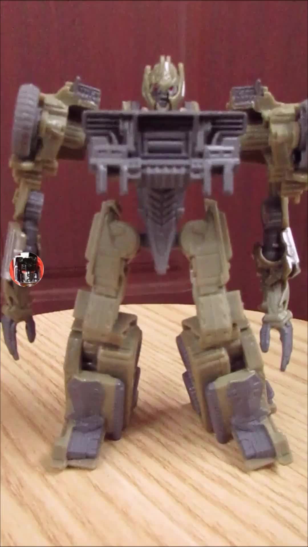 变形金刚麦克泰坦油罐车威震天模型