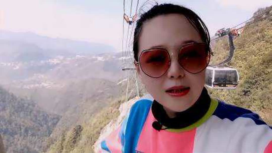 越南旅行,世界最长三索缆车是什么体验?突然停止不动,摇摇晃晃