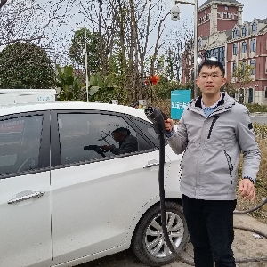 一修只开电动车 