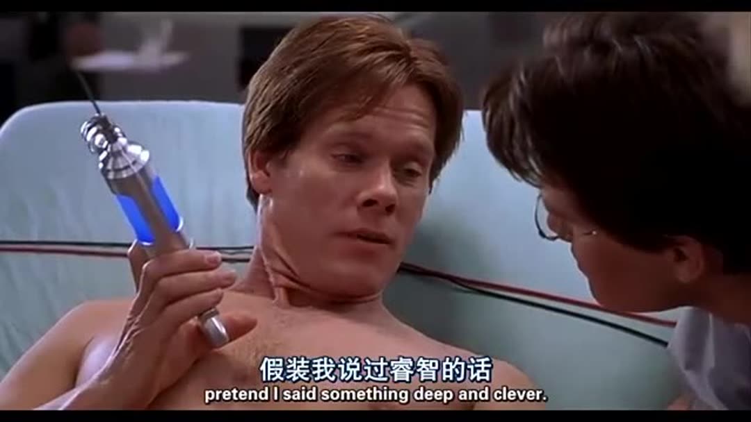 博士给自己注射透明药剂进行人体试验,但隐形过程竟如此痛苦
