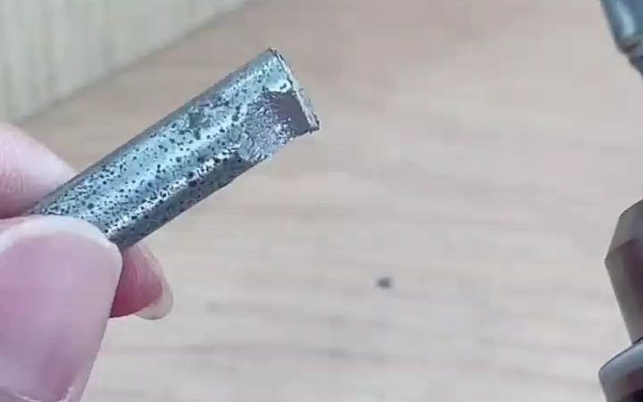 打磨木头打磨金属用这个磨头真好用,做根雕核雕也是非常的方便!