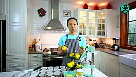 烤箱怎么做蛋糕才既简单又好吃 奶油蛋糕视频 糕点培训学校哪个好