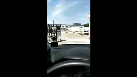 北京龙鼎瑞通电动伸缩门+车牌识别系统安装调试