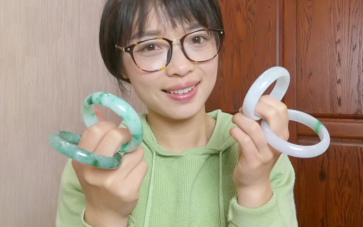 翡翠手镯不会戴真的很坑!熊哥亲自挑选几十万手镯为你演示如何正确...
