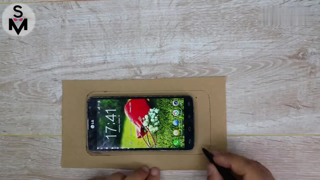 用纸箱子制作手机支架,4种方法哦,不错的动手制作