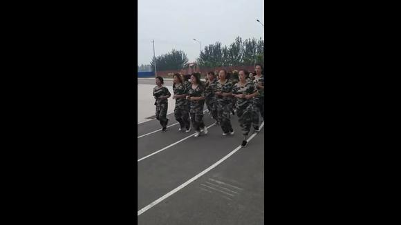 衡水中学的跑操日常,真不愧是高材生,网友军事化管理!