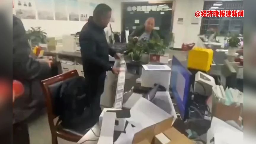 核酸检测将全村人员信息,制作成二维码,解决老人的二维码问题。