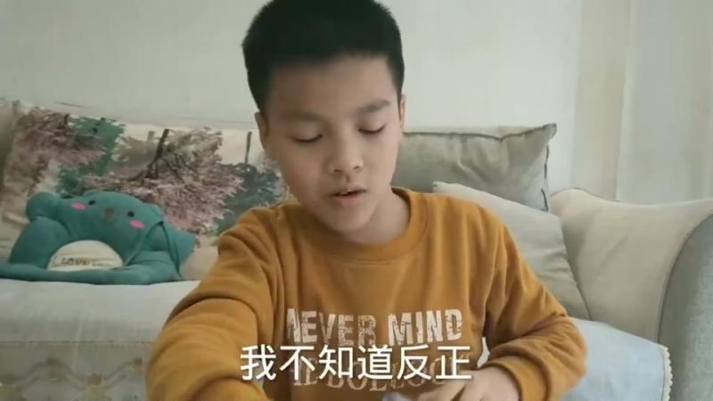 小学生开10盒迷你世界橡皮公仔,只认出两个人物