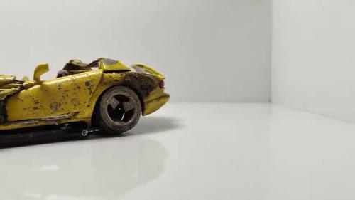 路边捡来的跑车模型,拿回家将其打磨翻新之后,成品让人彻底眼前一亮