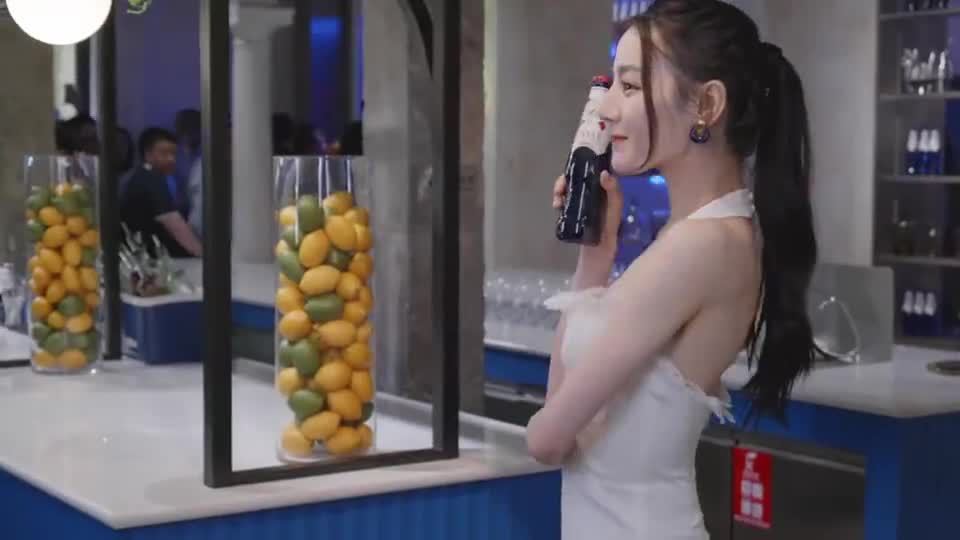 近距离跟拍迪丽热巴商务活动花絮,她真的好美啊