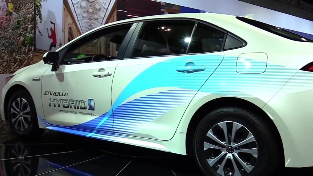 2019款全新丰田卡罗拉混合动力车,全新升级,实力竞争本田雅阁!