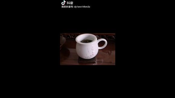 中药沸水冲泡熏蒸眼部,缓解干眼症。用后眼晴很舒服[愉快]