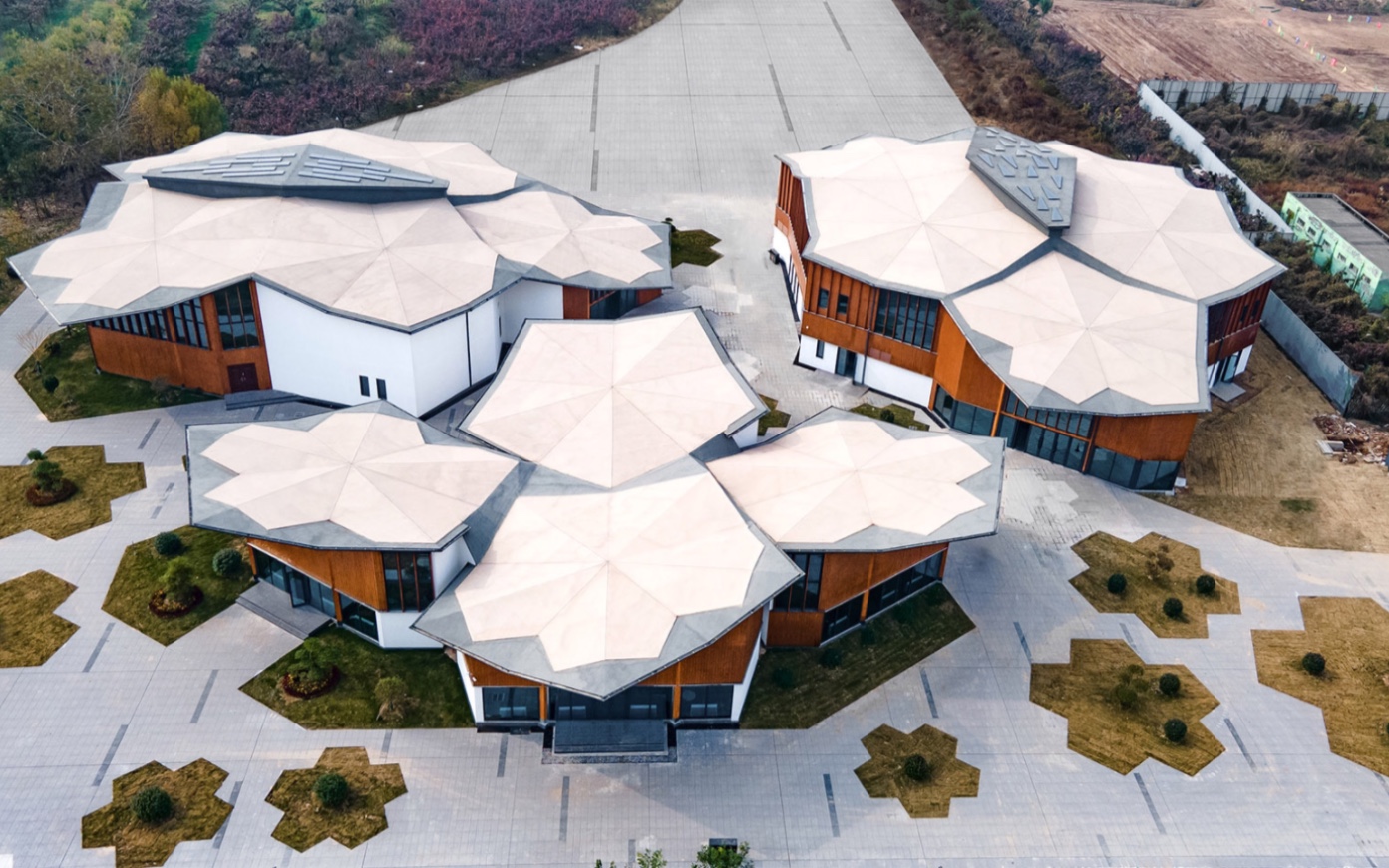 【X景观】山东阳信万亩梨园游客服务中心 | 乡野中的木结构花朵