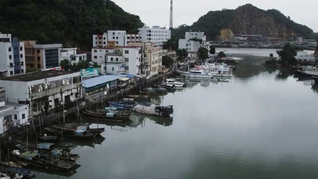 《破冰行动》:塔寨村的水都是麻黄草味,为什么村民却没有毒瘾?