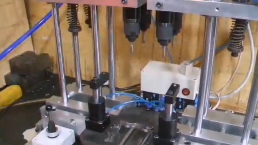 半自动螺钉安装机拧紧机 王工非标自动化设备 工业机器人