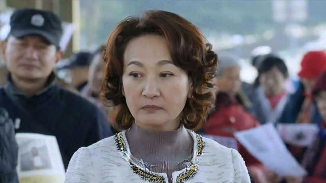 美女看微信公众号,竟觉得这两人挺般配,这是什么情况?