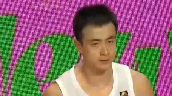 中国男篮每次要起势 就被希腊三分浇灭 赵继伟被防的狼狈不堪