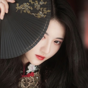 _-温芷-_ 