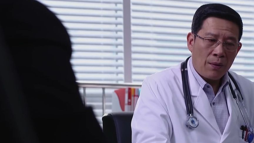 医生:老总太谨慎!让主任在谈话记录上签字,都要用自己带的笔