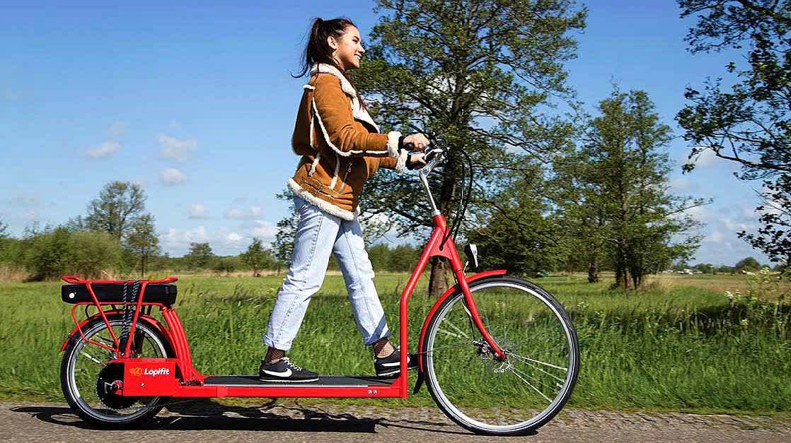 大叔发明这款“走路自行车”,时速达25千米左右,受环保人士青睐