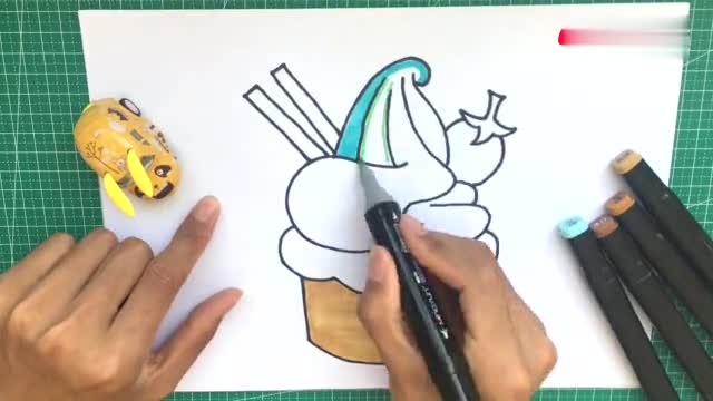天气炎热,学画漂亮冰激凌简笔画,简单又好看