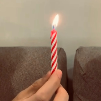 不想火的大头月 