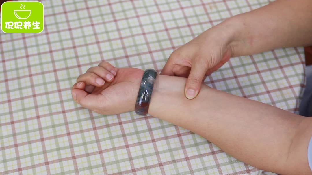 5到15岁孩子多动症高发期,3个手部按摩宁心安神