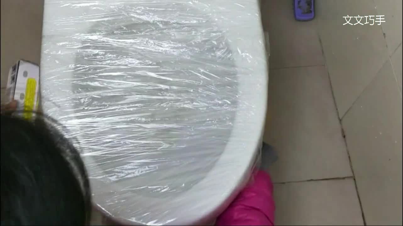 马桶堵了不用急,轻松教你快速疏通马桶堵塞的好方法