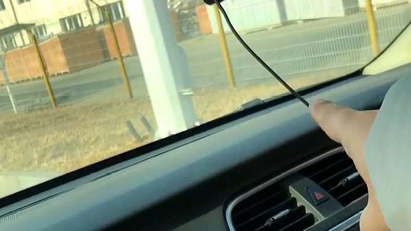 如何准确判断右前轮位置,看准这个点,从此不压线!