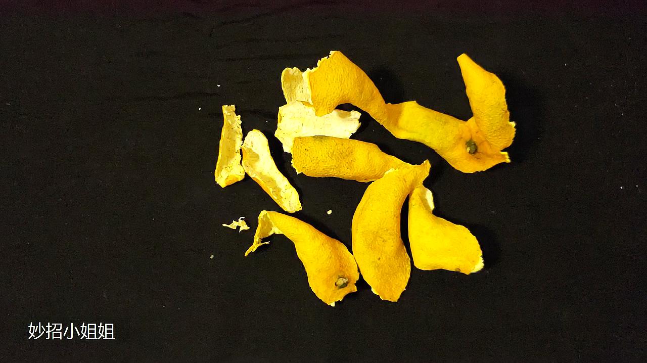 橘子吃完,橘皮不要丢掉,橘皮在生活中用处大了去了