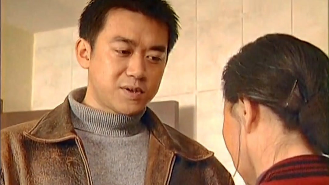 小夫妻吵架,老母亲借着过生日的事情,想让小夫妻和解