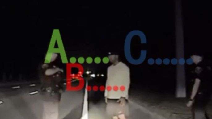 高尔夫明星“老虎”伍兹因涉嫌醉驾被捕,警察要求其背诵字母表