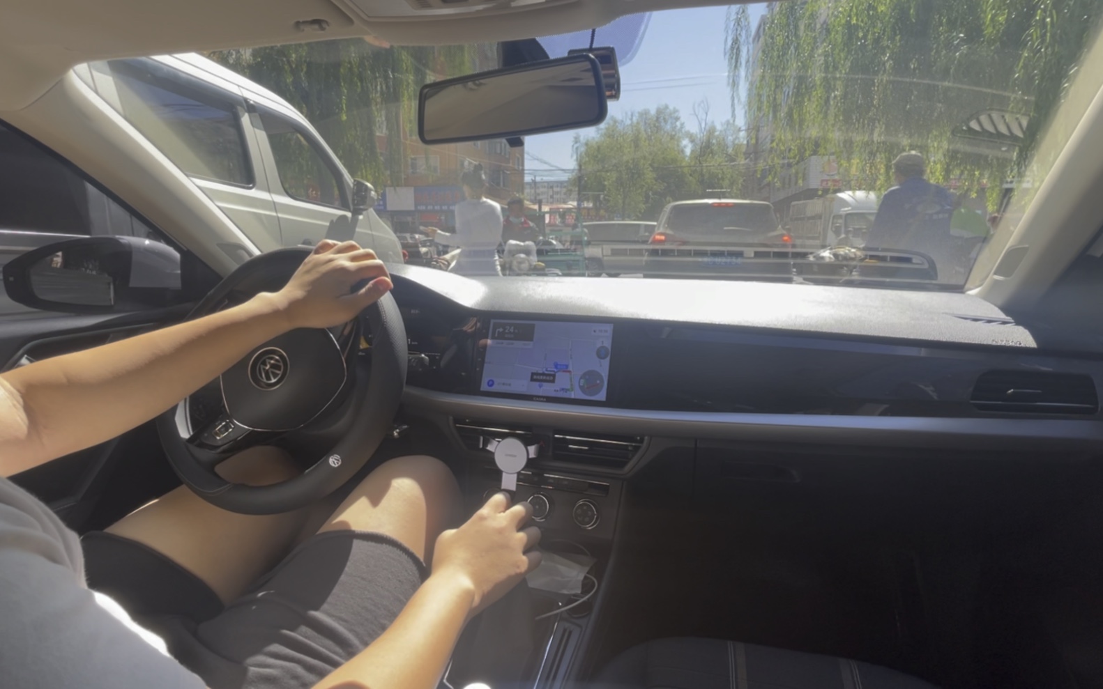 【手动挡新手驾驶日常-02】感受一下堵车+人车混杂的世界