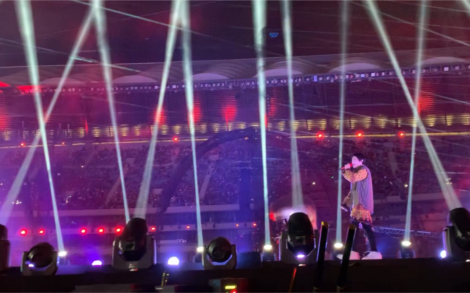 华晨宇2019~2020海口湖南卫视跨年演唱会饭拍全程【好想爱这个世界...