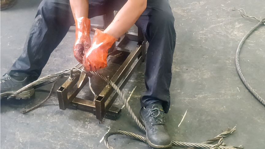 钢丝绳锁具插编:专业师傅用机器插编和纯手工插编,有啥区别